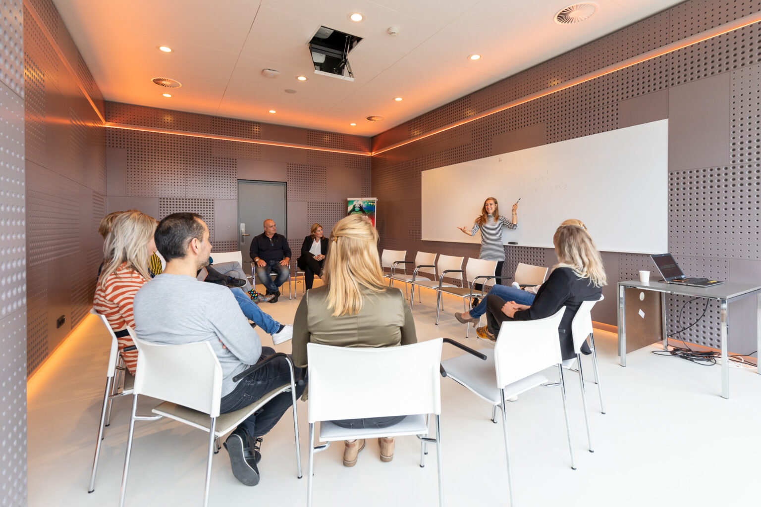 How to make team meetings fun: 8 practical tips - Jaarbeurs