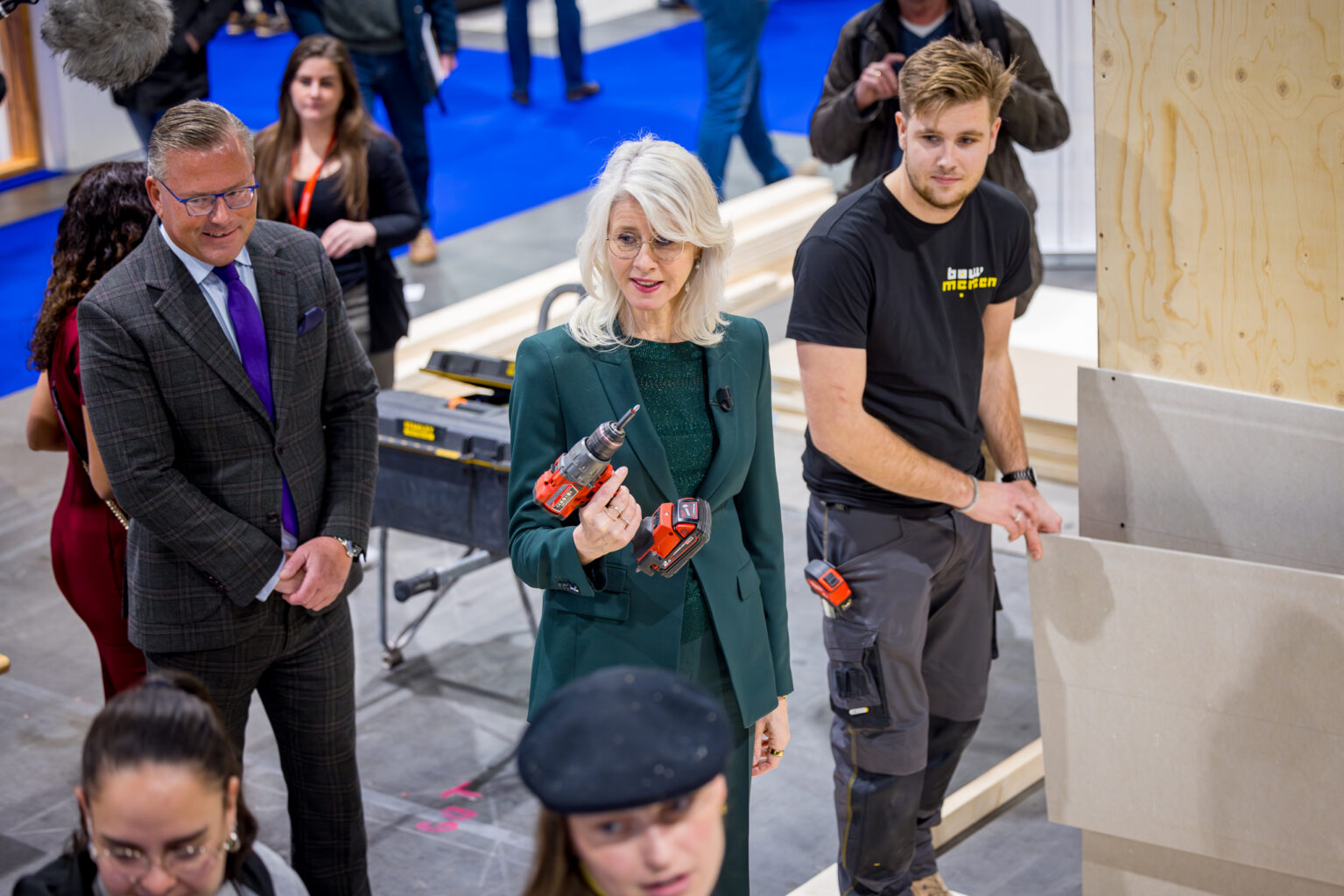 Minister Mona Keijzer opent grootste BouwBeurs 2025 in Jaarbeurs ...